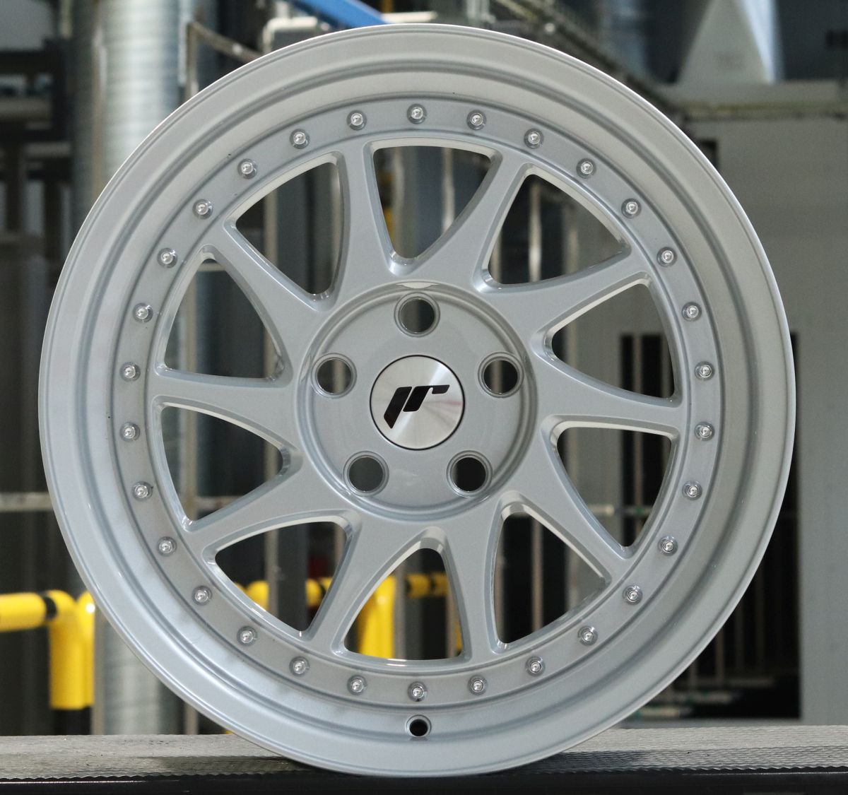 JR Wheels JR26 17x8 Gloss Silver | J. Leite Pneus